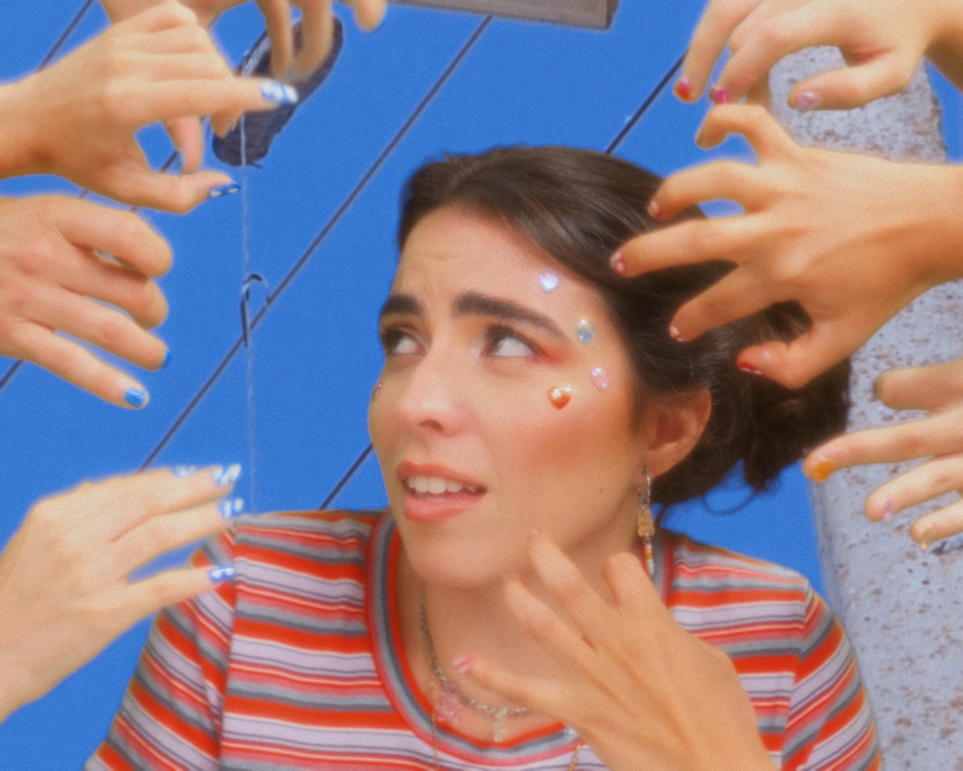 «Clara Yolks – Emocional» music video | Color graded by Raccord Editing ...