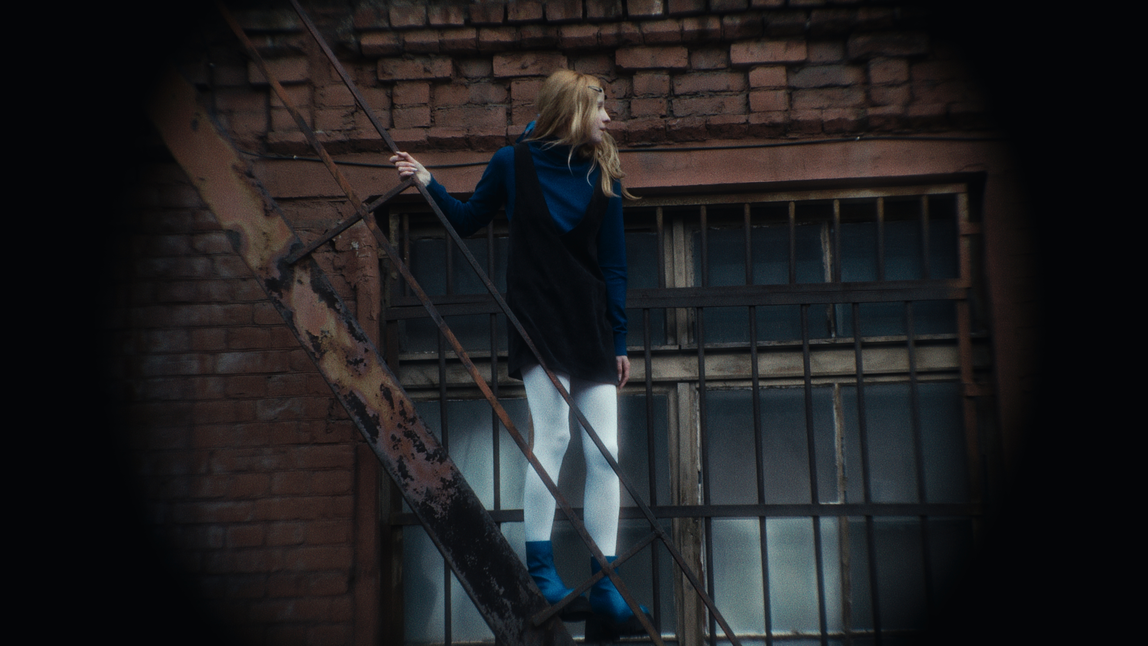 Screen grabs from the «SINTEZIA» fashion video. Color graded by ...