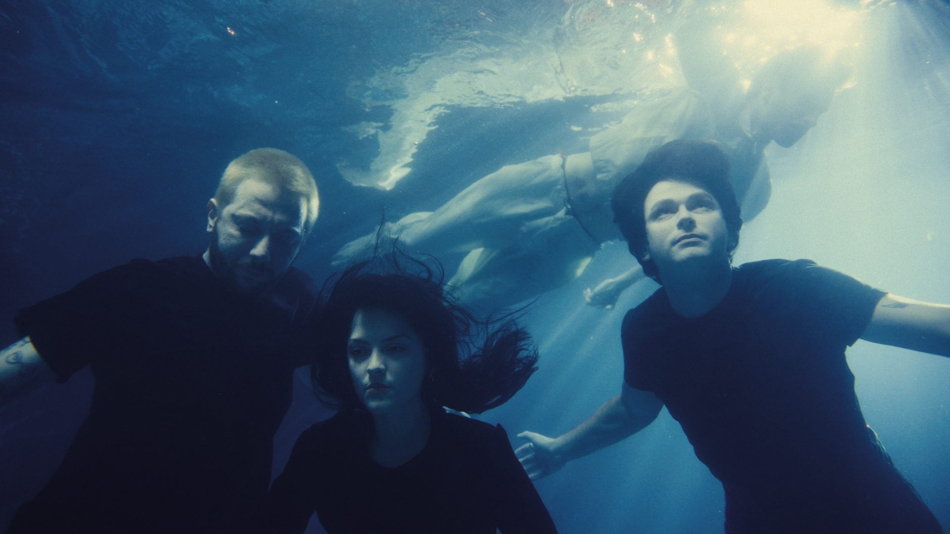 Screen grabs from “The Marías Underwater” project. Shot and edited by Bowen Moreno – Dehancer Blog